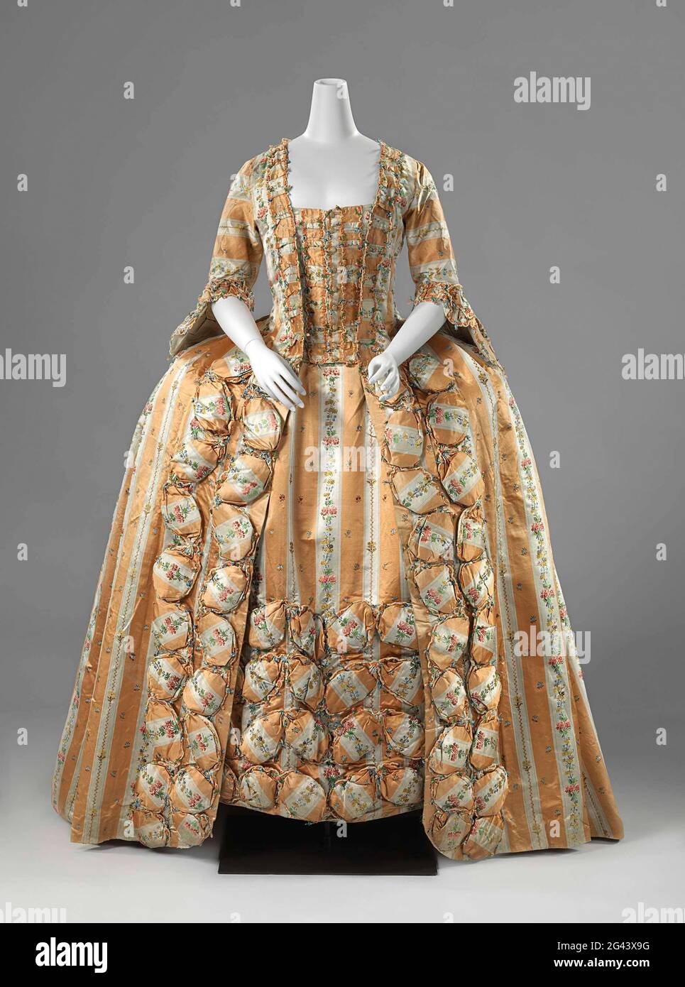 Robe with floral patterns hi-res stock photography and images - Alamy