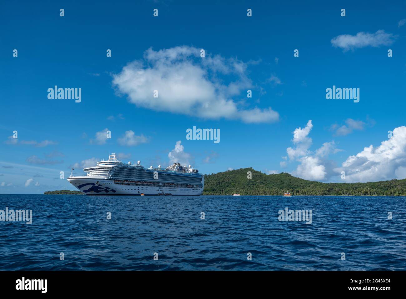 Cruise ship in roadstead in the Bora Bora lagoon, Bora Bora, Leeward ...