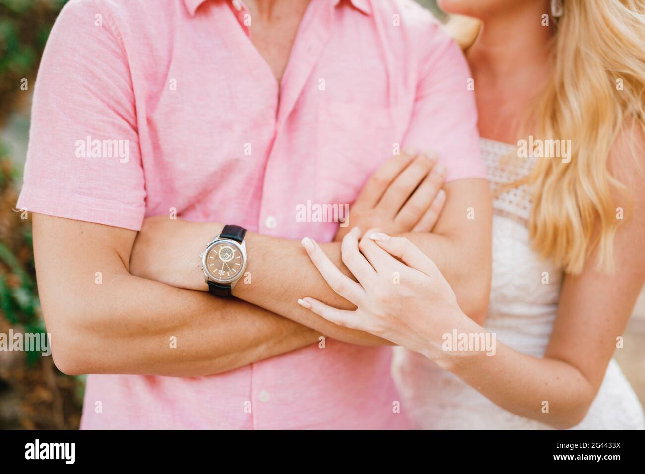 Partners in arms hi-res stock photography and images - Alamy