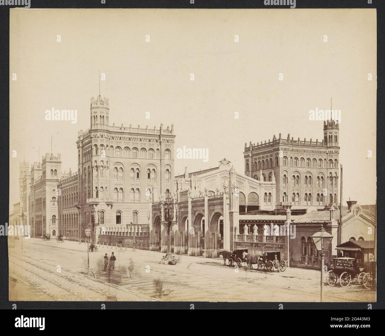 Stately building with gate Stock Photo - Alamy