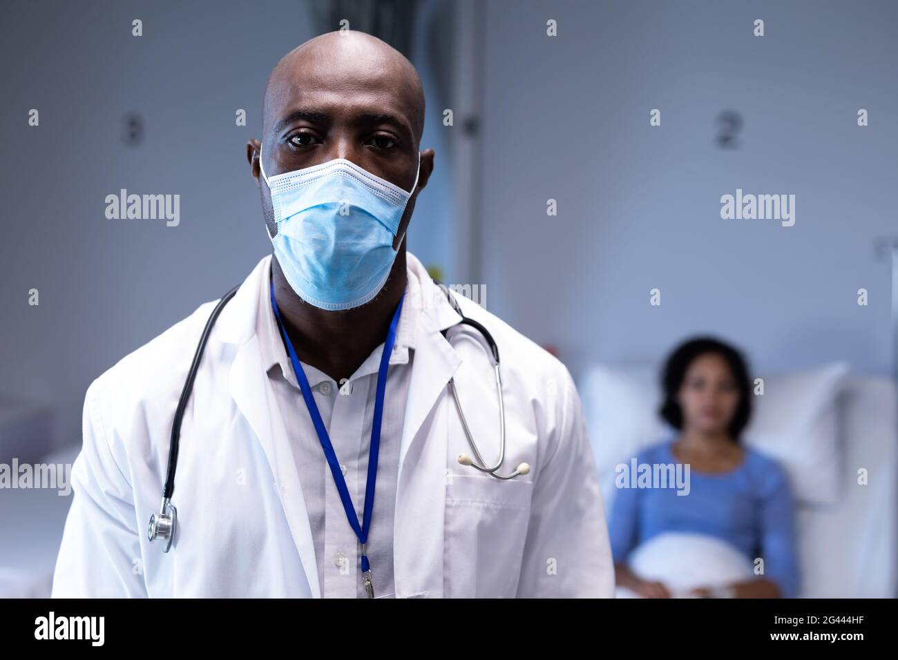 Black man in hospital bed hi-res stock photography and images - Alamy