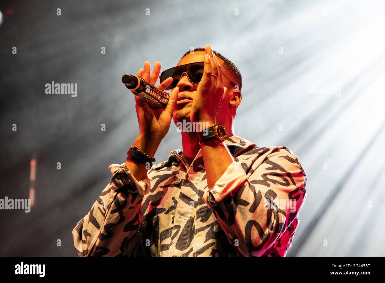Angolan singer Anselmo Ralph, performs in a concert at the Super Bock ...