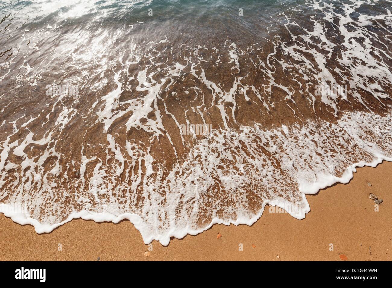 Wave run up hi-res stock photography and images - Alamy