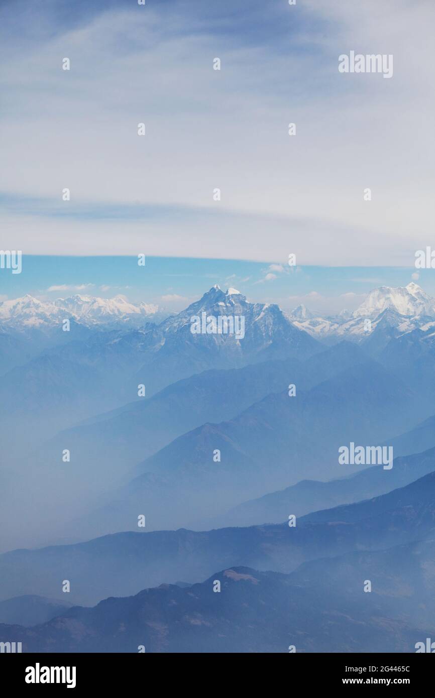 Nepal great himalaya range hi-res stock photography and images - Alamy