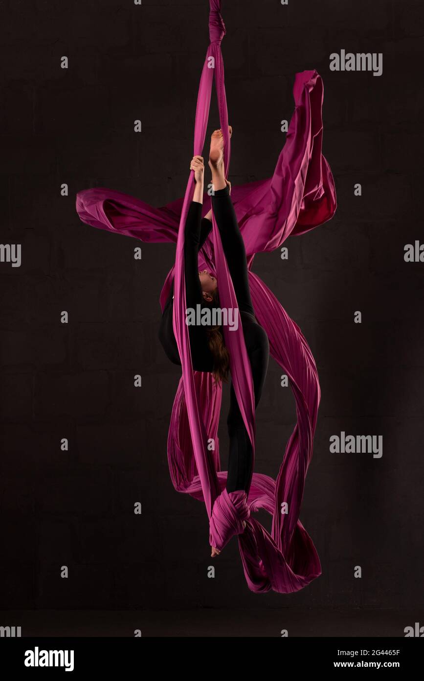 Aerial silks hi-res stock photography and images - Alamy
