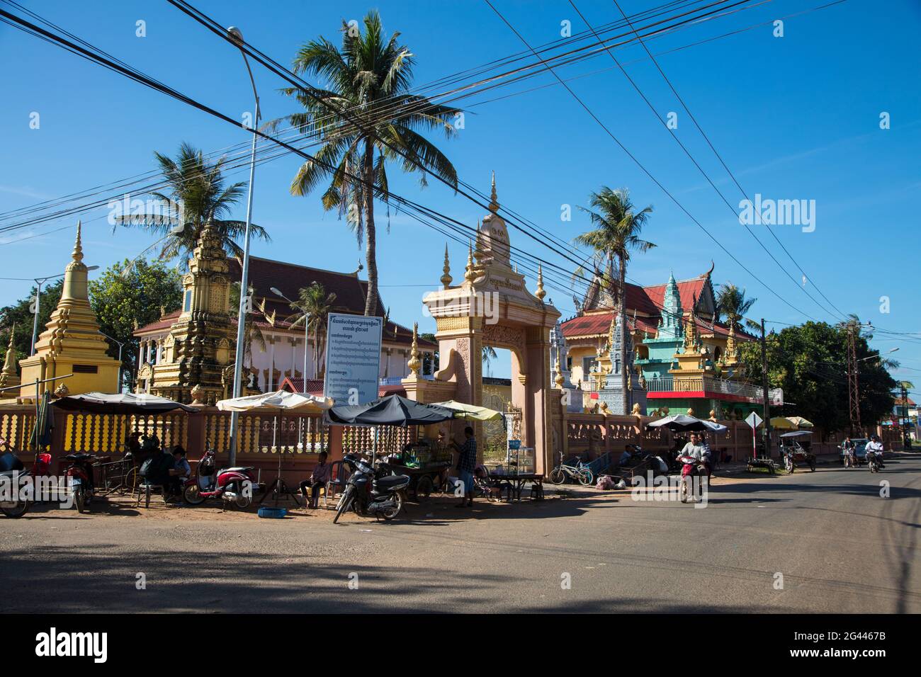 Street scene with temples, Kampong Chhnang, Kampong Chhnang, Cambodia ...
