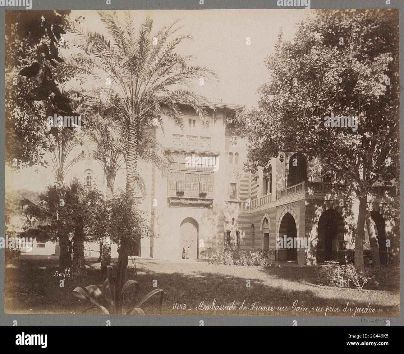 Vue prise du jardin hi-res stock photography and images - Alamy