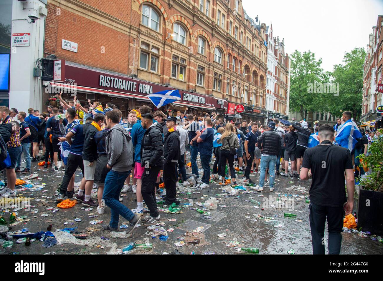Littered streets hi-res stock photography and images - Alamy
