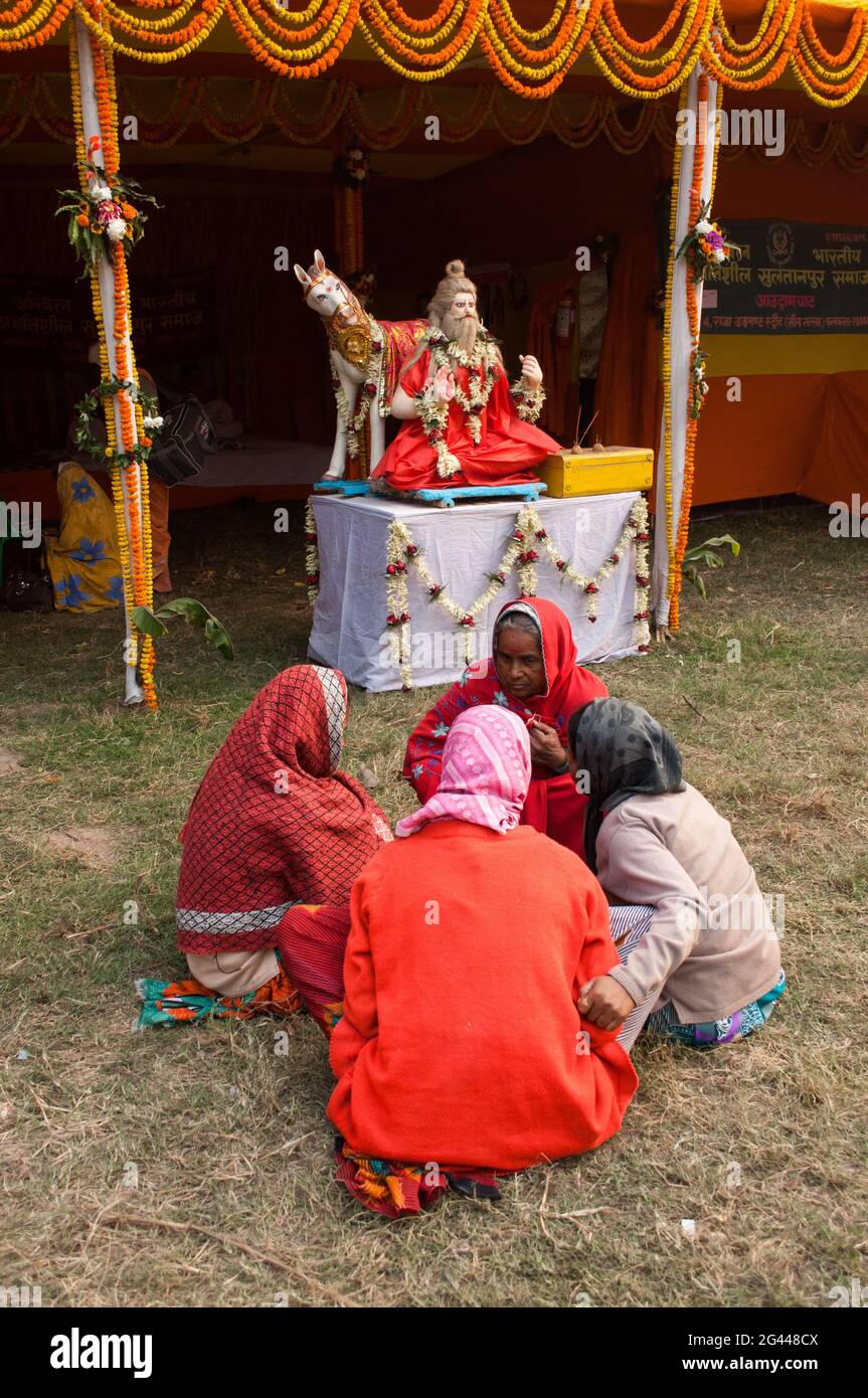 Female sadhu hi-res stock photography and images - Alamy