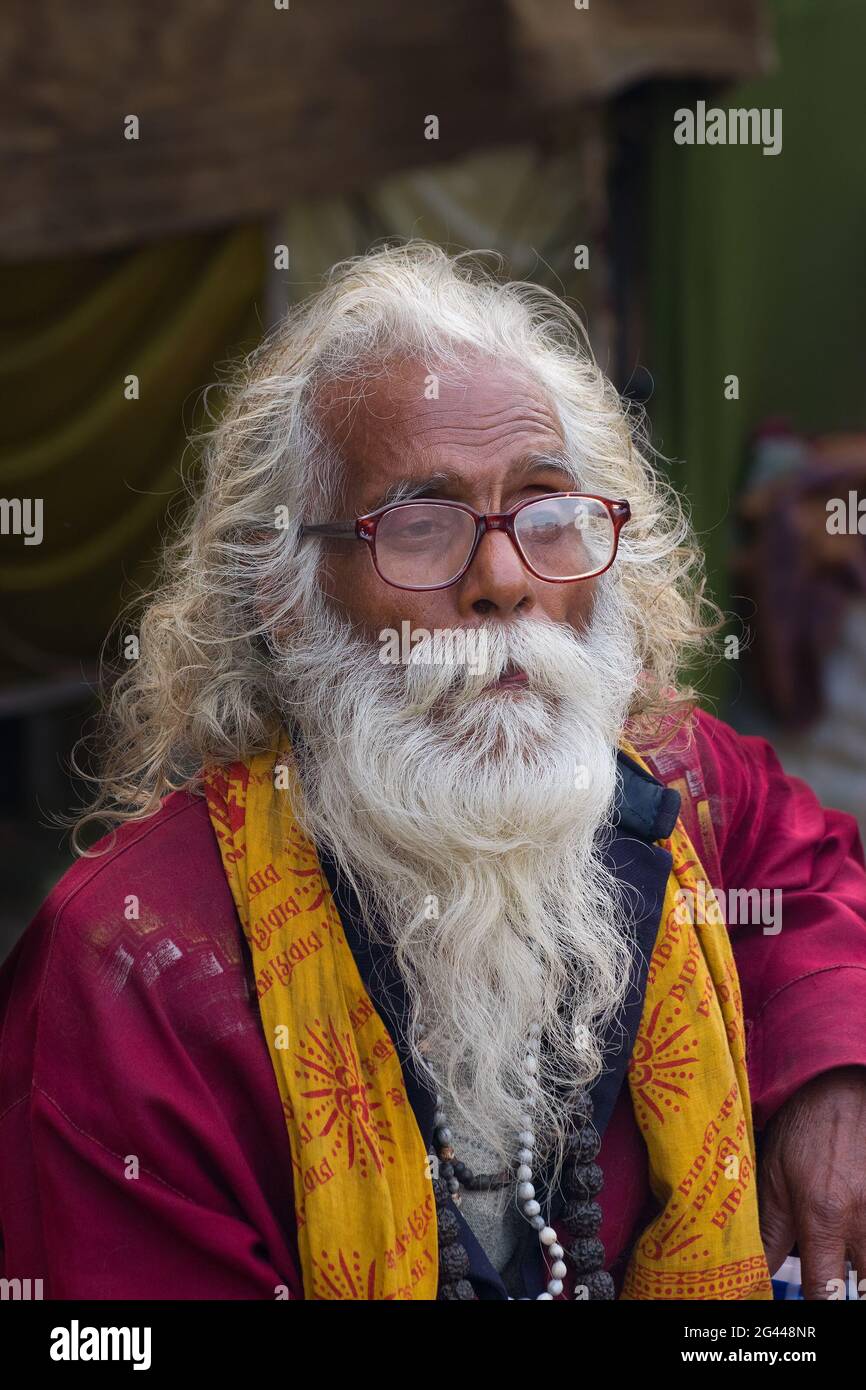 Indian old sadhu baba hi-res stock photography and images - Alamy