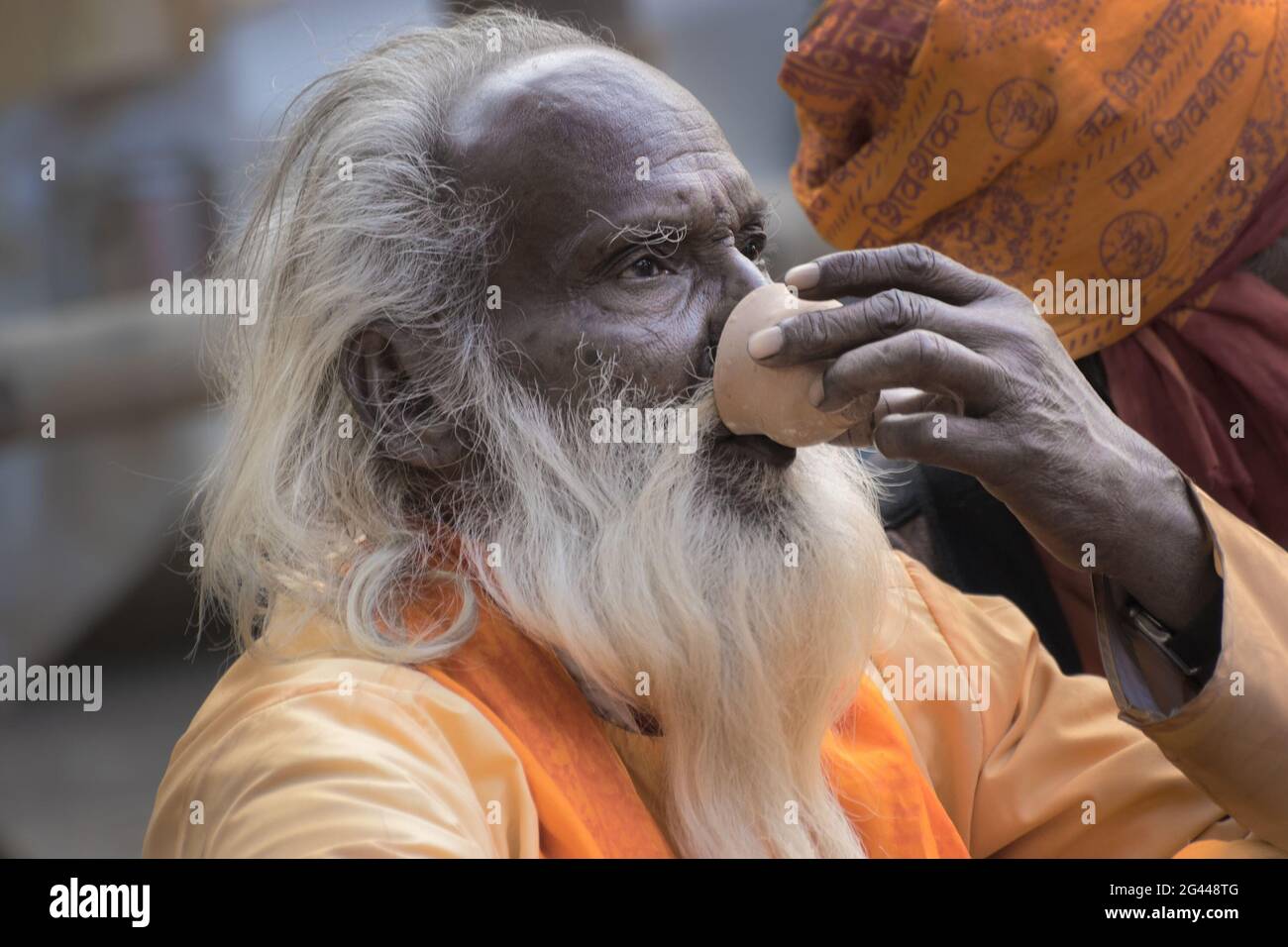 Hinduism hindu shiva hermit hi-res stock photography and images - Alamy
