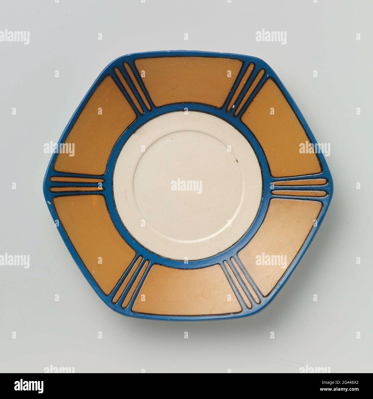 Dish belonging to a tea set of chromolith stoneware, decorated in blue ...