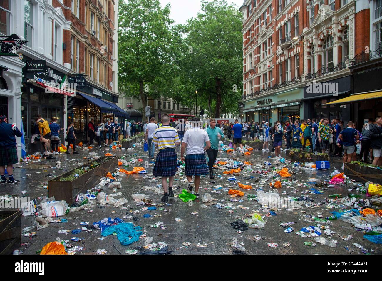 Euro 2020 match hi-res stock photography and images - Alamy