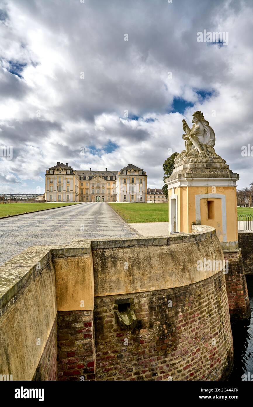 Baroque augustusburg castle hi-res stock photography and images - Alamy