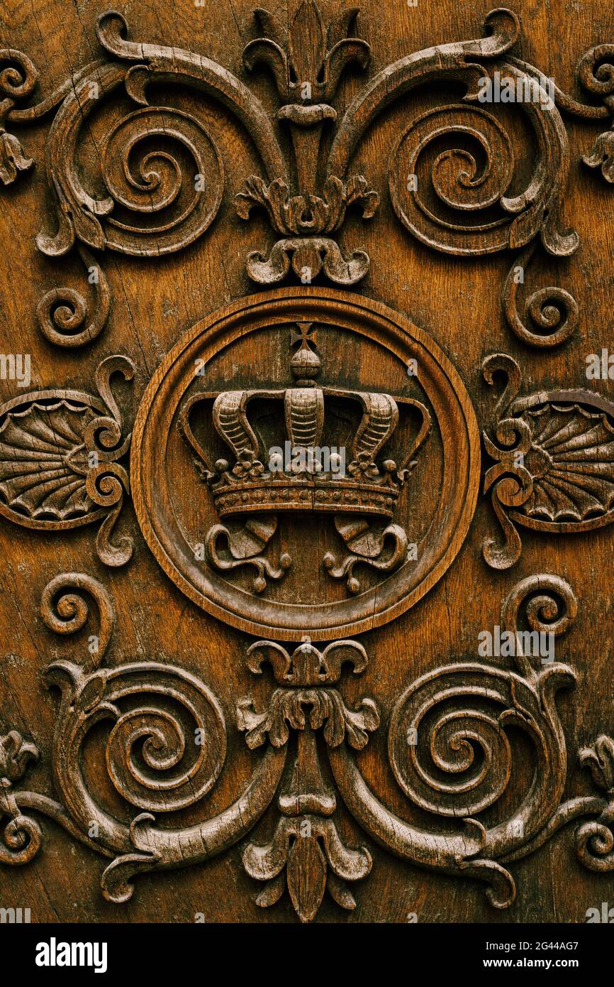 Medieval wood carvings hi-res stock photography and images - Alamy