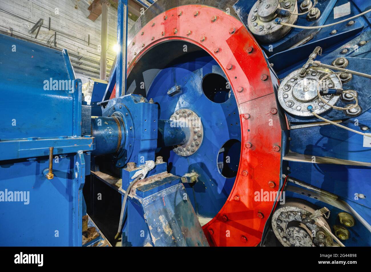 Cage lifting rope machine. Modern mine equipment Stock Photo - Alamy