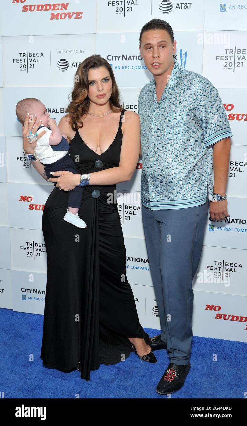 L-R: Julia Fox (with son Valentino) and Peter Artemiev attend the world ...