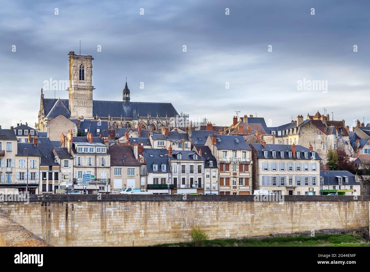 City of nevers hi-res stock photography and images - Alamy