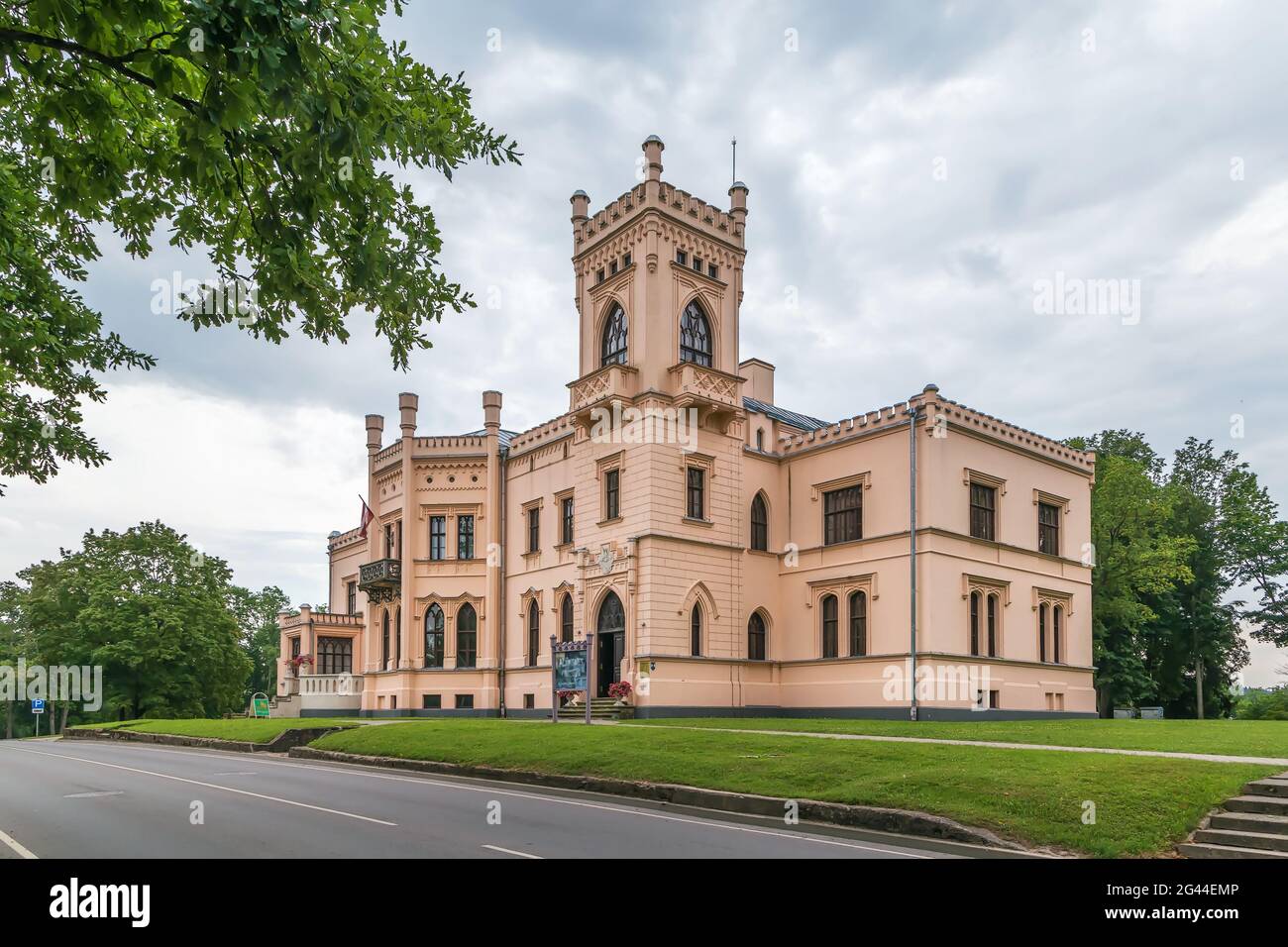 Aluksne castle hi-res stock photography and images - Alamy