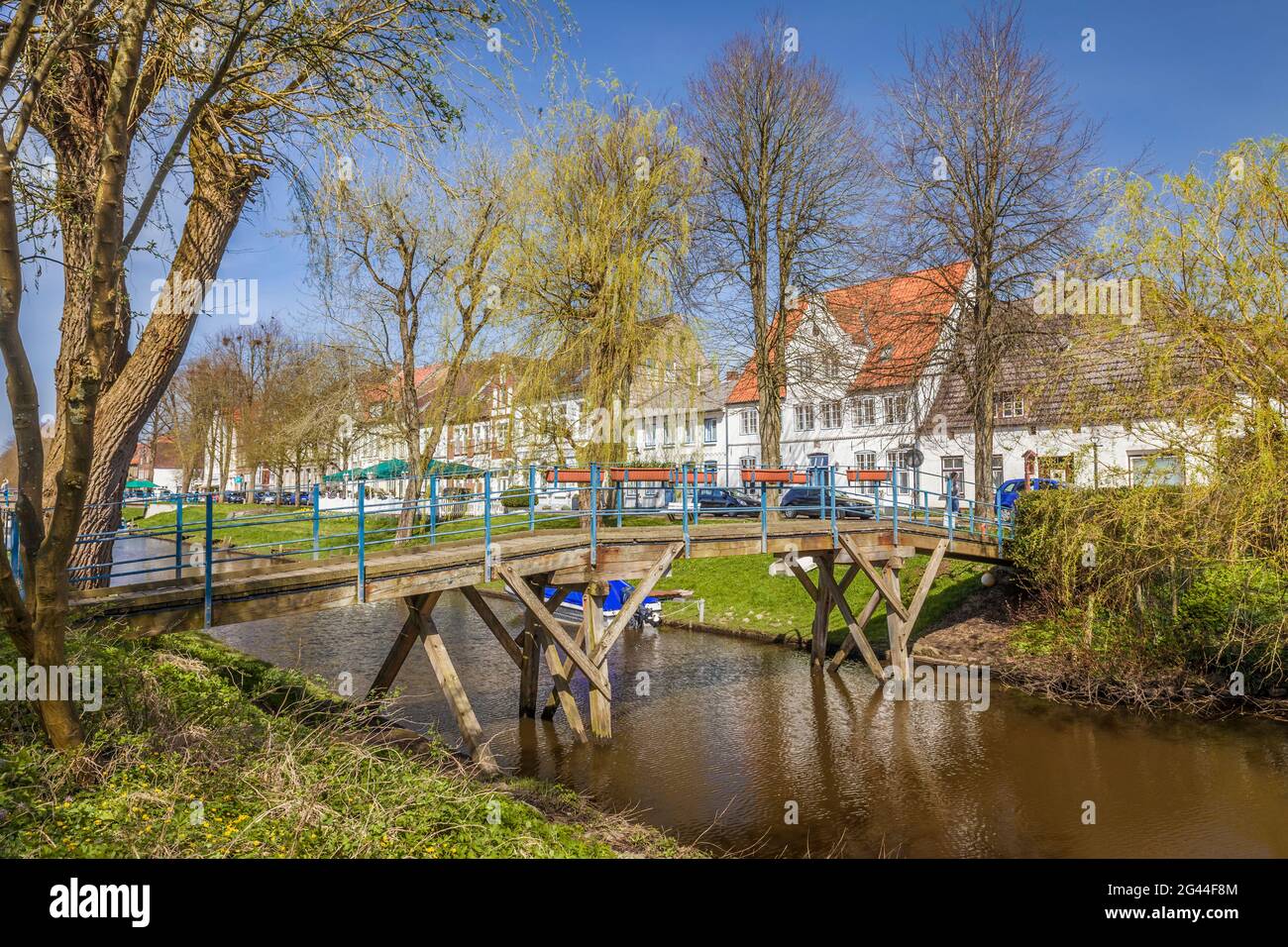 Old canals and tourism parks hi-res stock photography and images - Alamy
