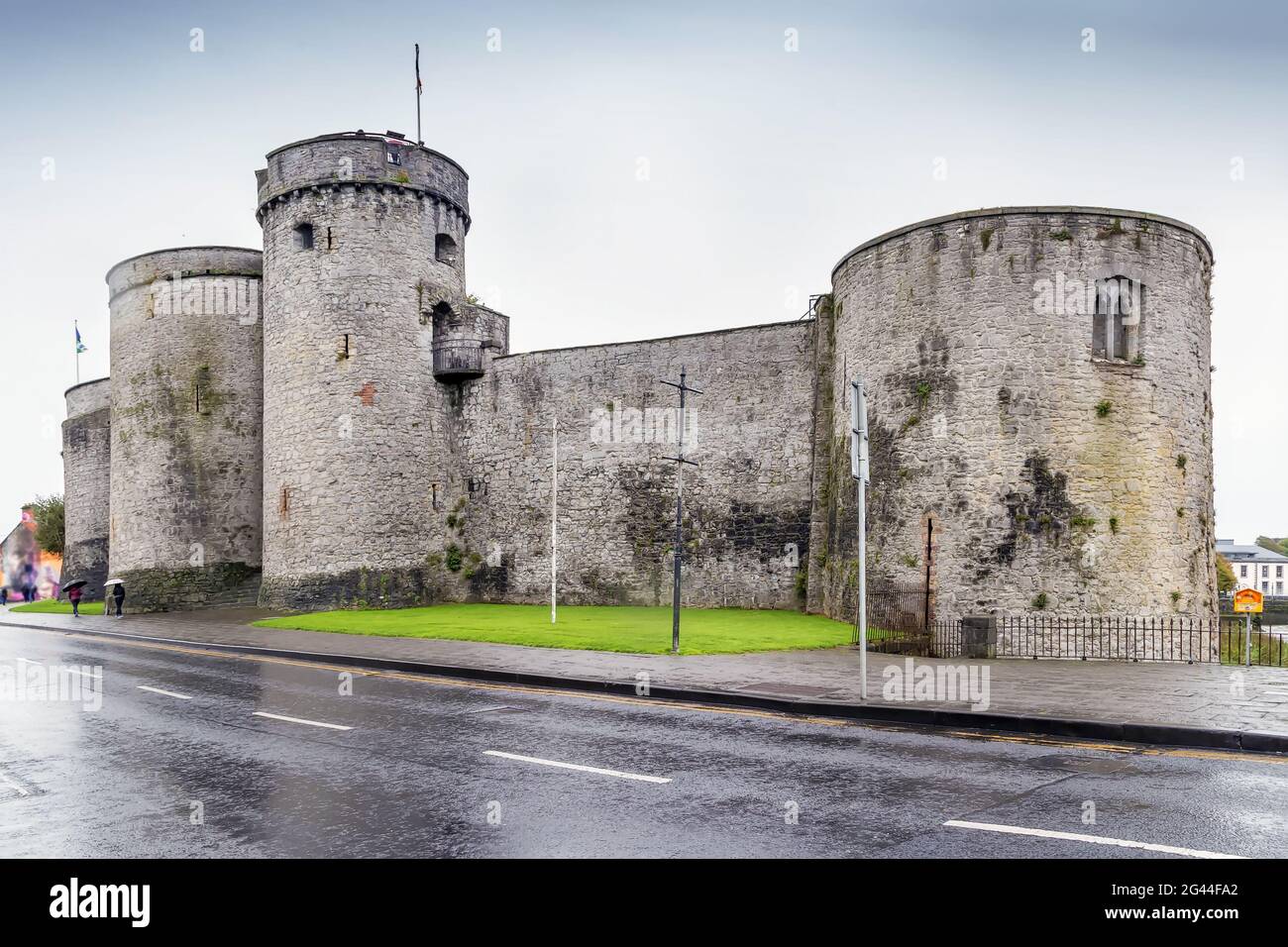 King john castle limerick ireland hi-res stock photography and images ...
