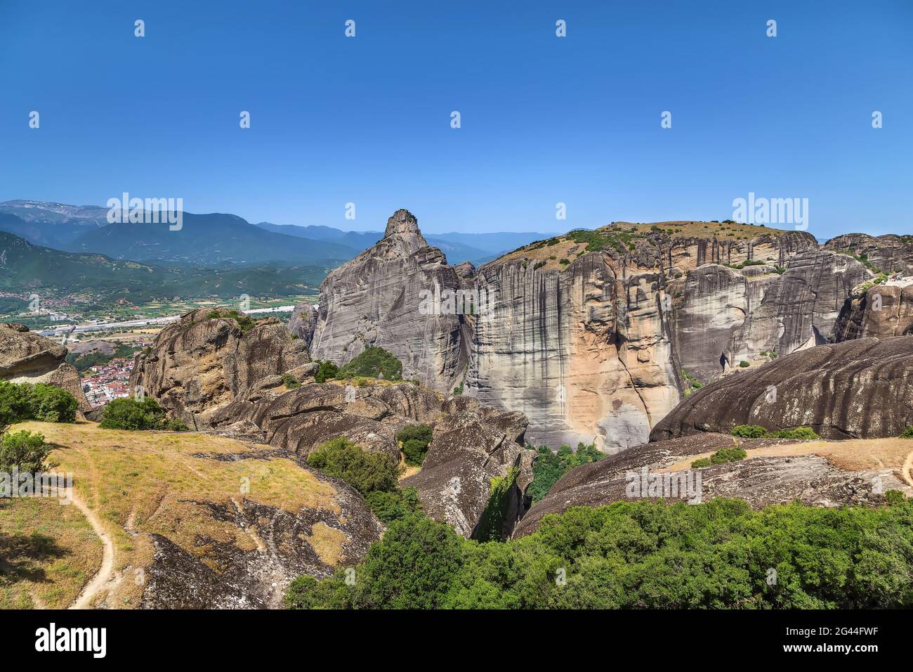 Meteora travel hi-res stock photography and images - Alamy