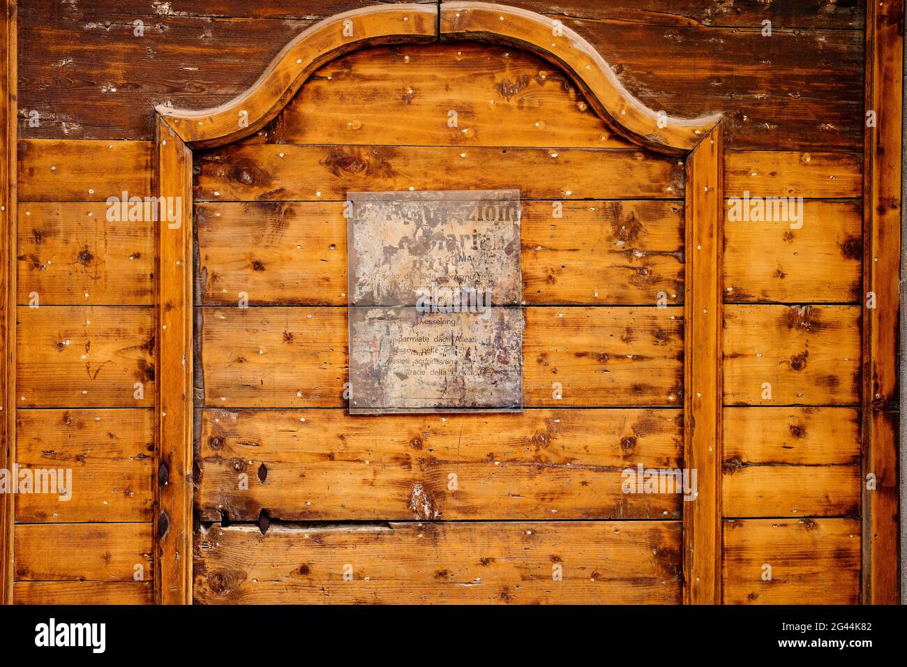 Plaque texture hi-res stock photography and images - Alamy