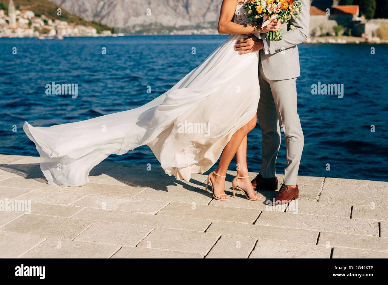 Hugging legs hi-res stock photography and images - Alamy