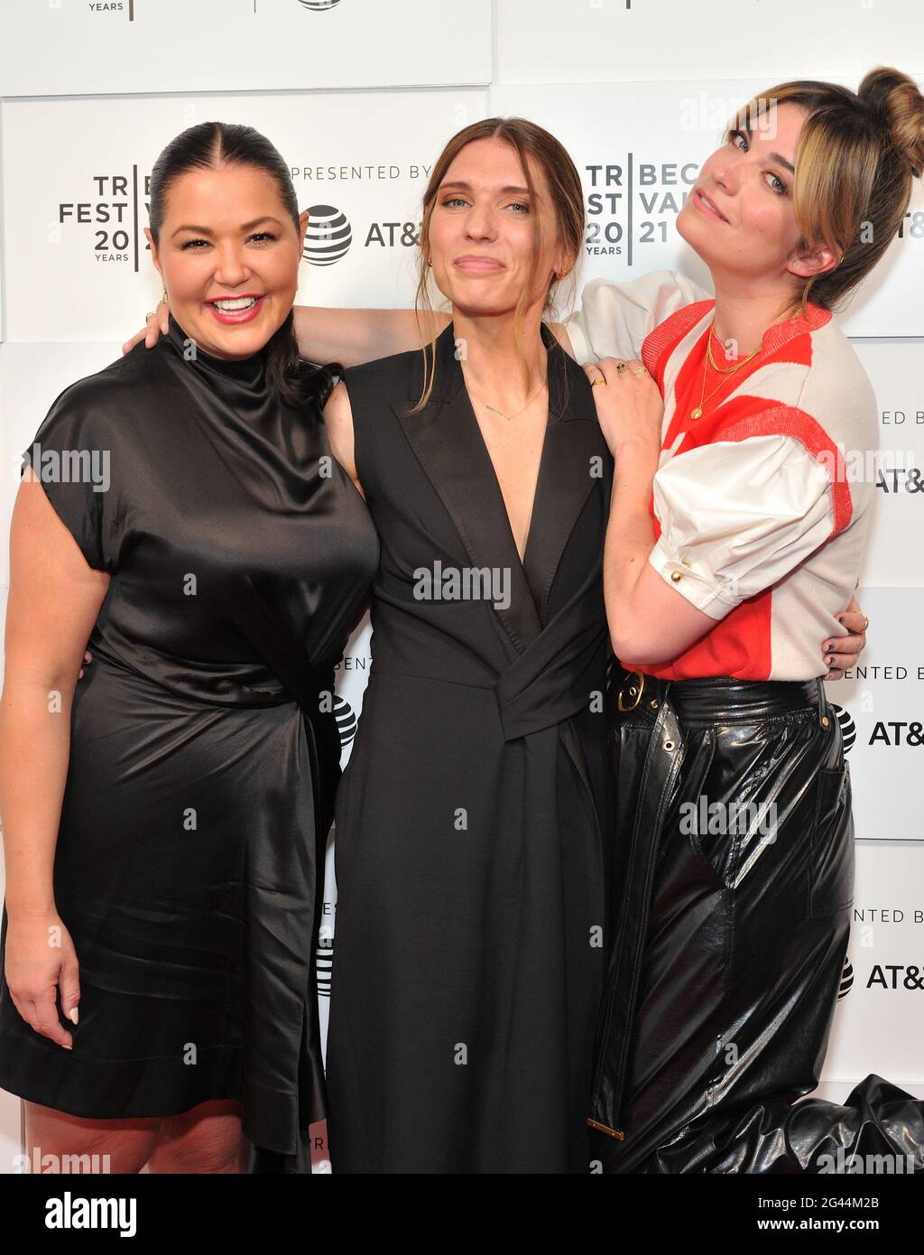 L-R: Mary Hollis Inboden, Valerie Armstrong and Annie Murphy attend the ...