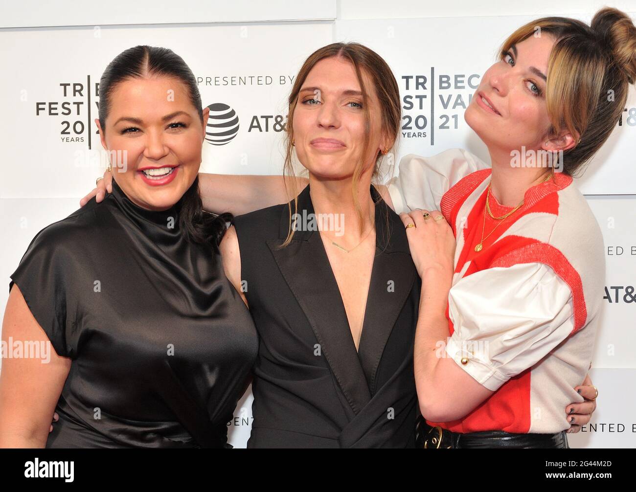 L-R: Mary Hollis Inboden, Valerie Armstrong and Annie Murphy attend the ...