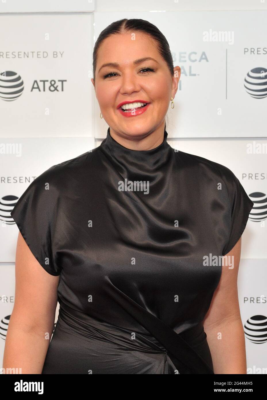 Mary Hollis Inboden attends tthe world premiere of Kevin Can F**k ...