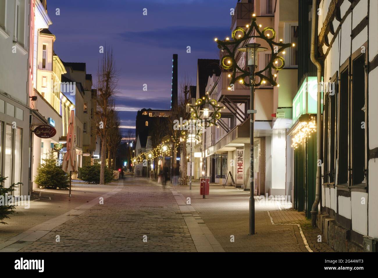 Pedestrian area with christmas light, Unna, North Rhine-Westphalia ...