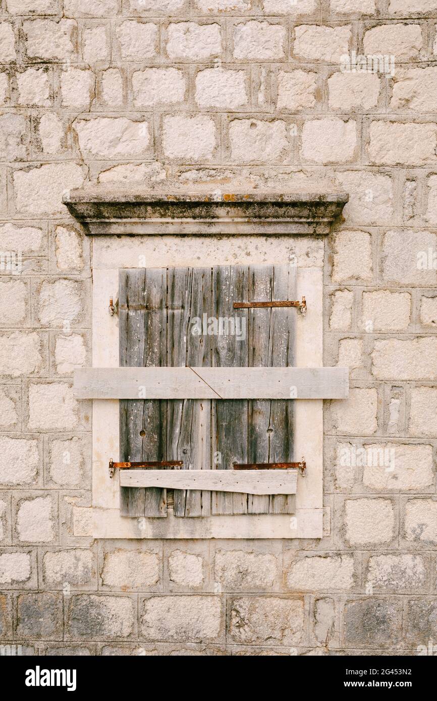 Old building window shutters hi-res stock photography and images - Alamy