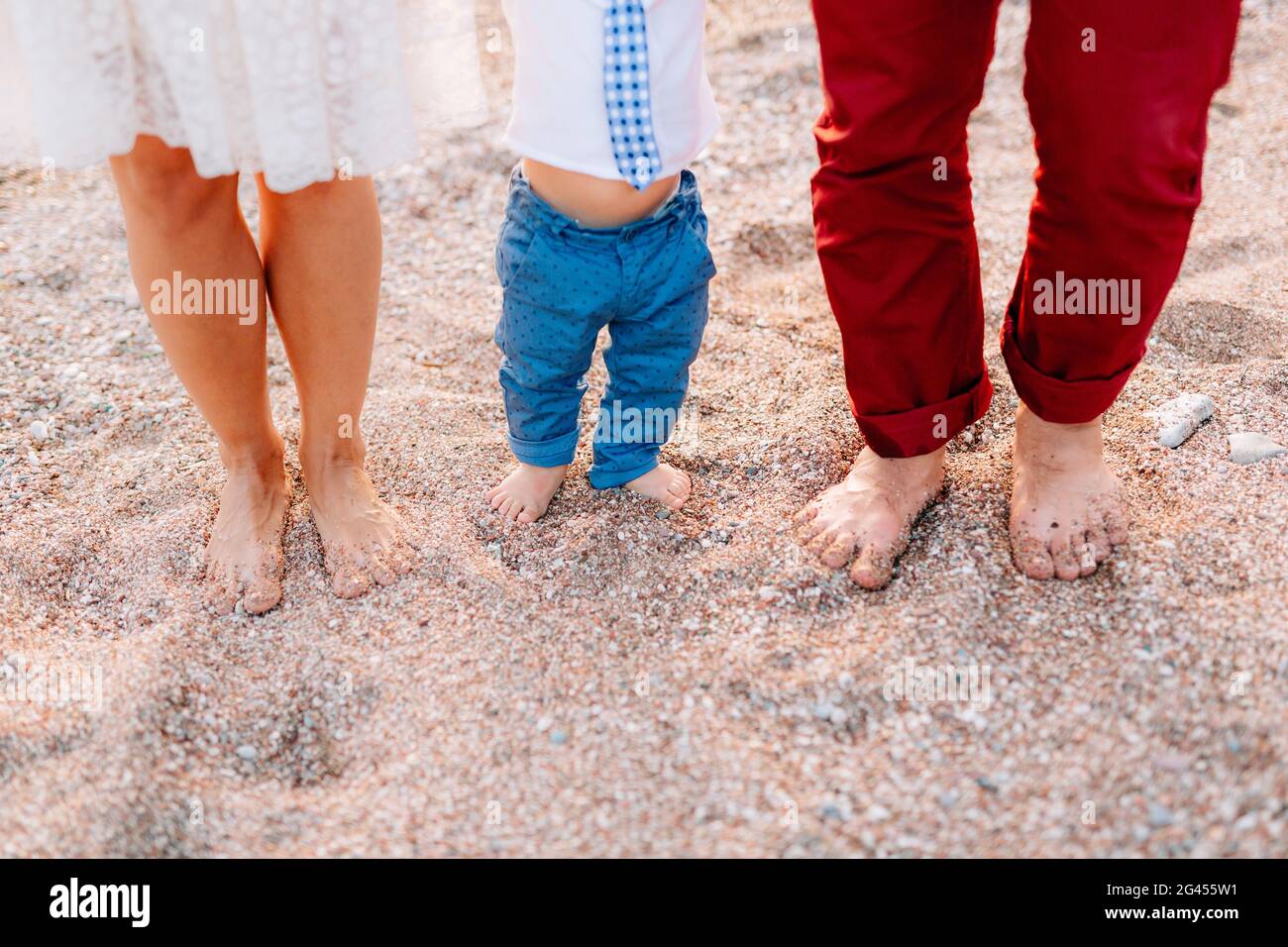 Legs of kids hi-res stock photography and images - Alamy
