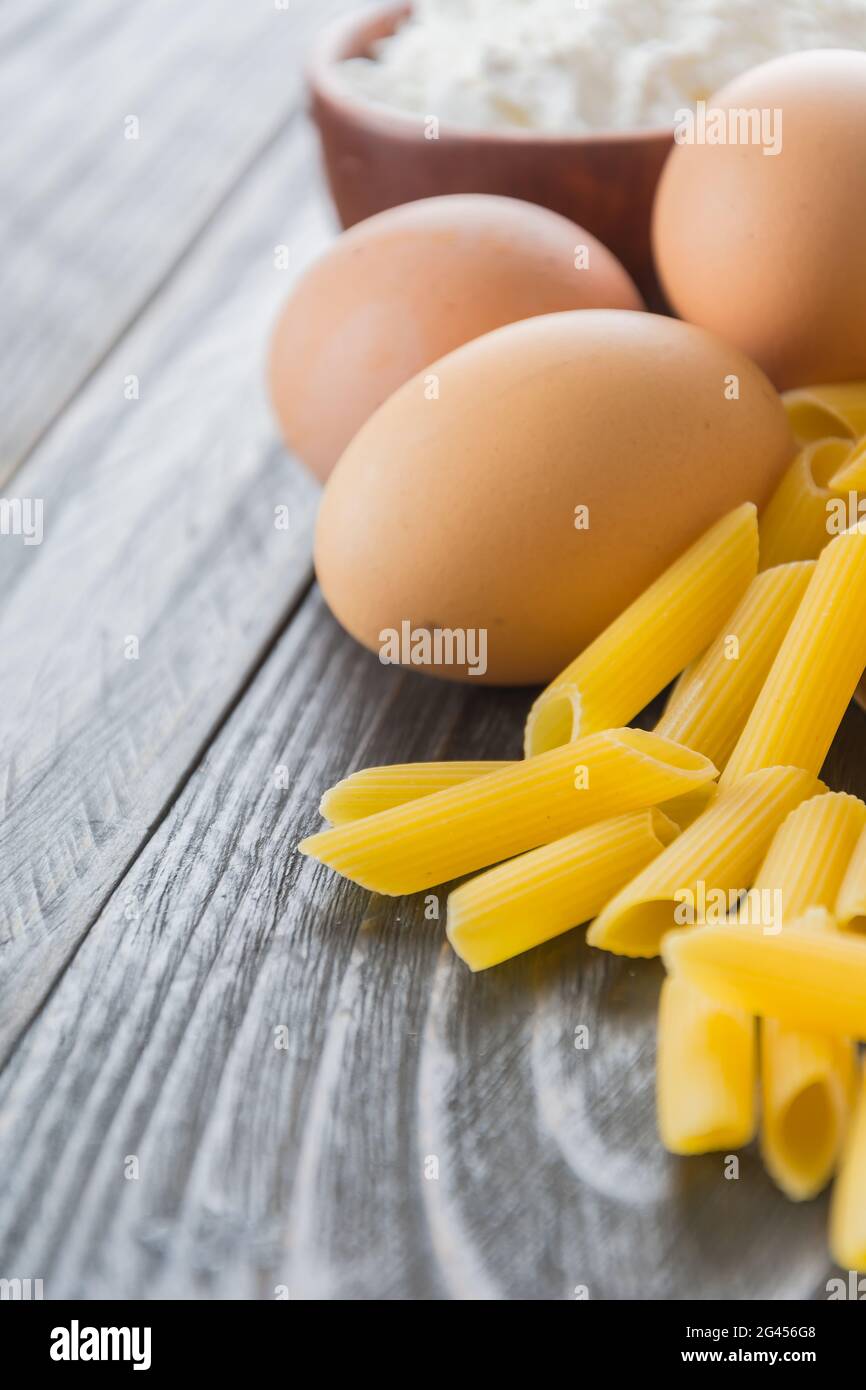 dry pasta spaghetti with ingredient Stock Photo - Alamy