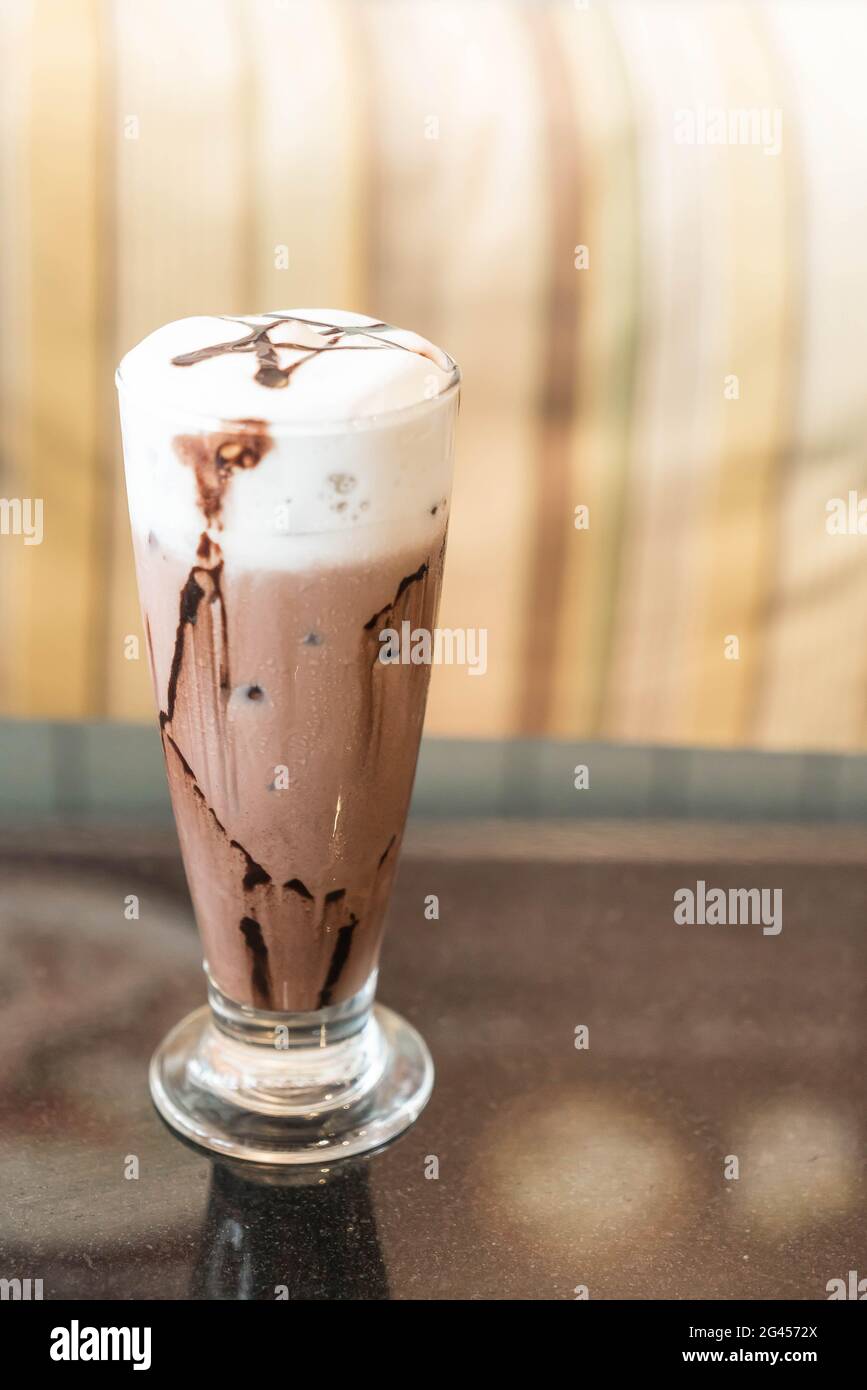 Iced chocolate hi-res stock photography and images - Alamy