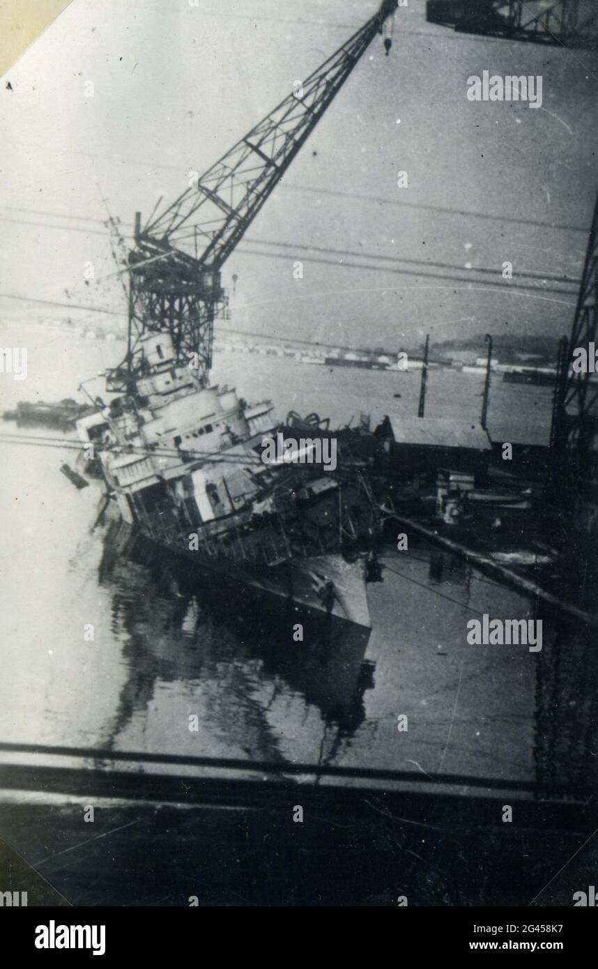 Events: Second World War / WWII, France, scuttling of the French fleet ...