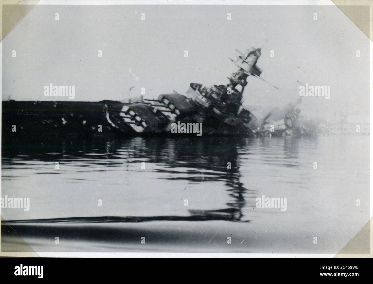 Events: Second World War / WWII, France, scuttling of the French fleet ...