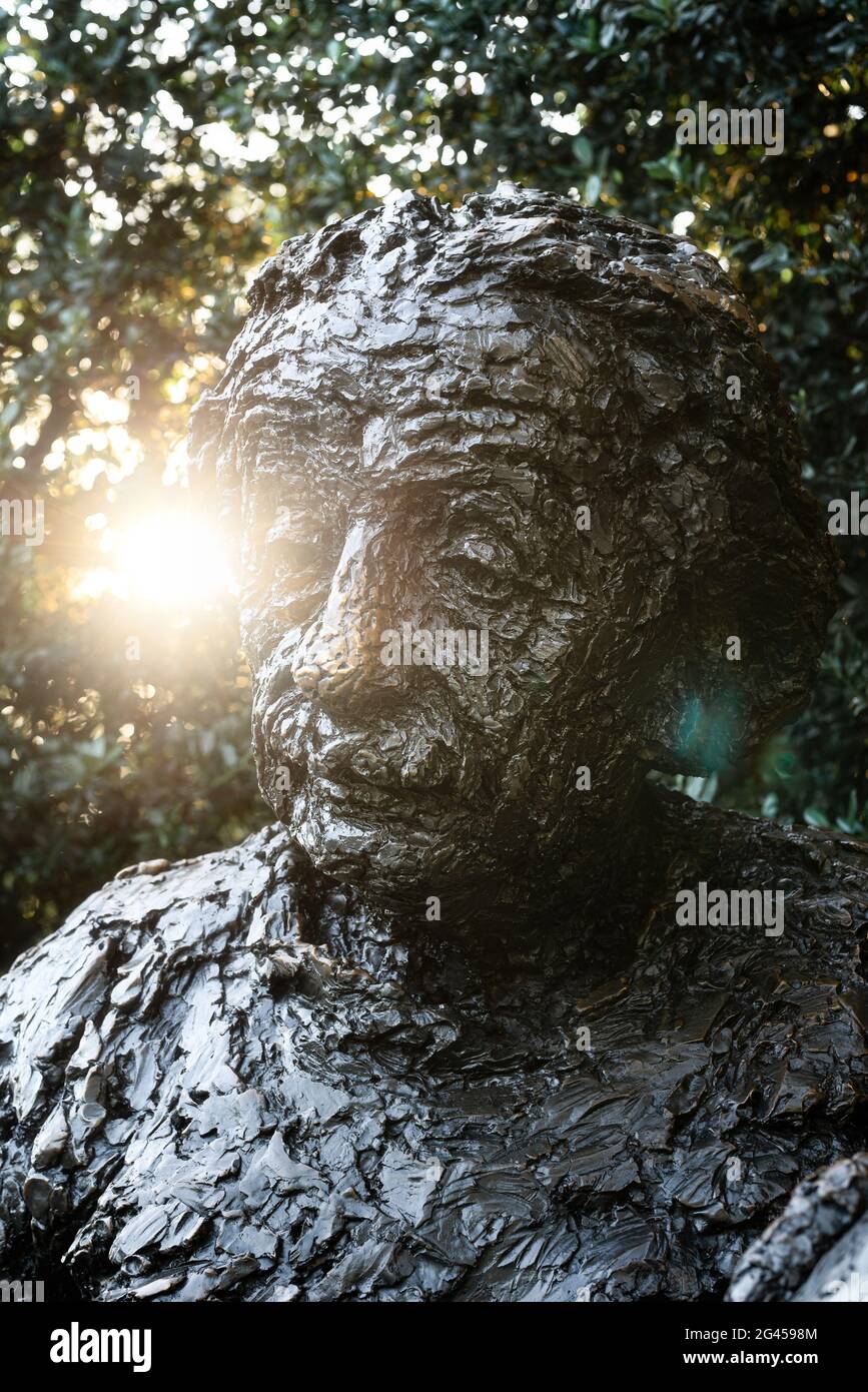 Albert Einstein Memorial in Washington DC Stock Photo - Alamy