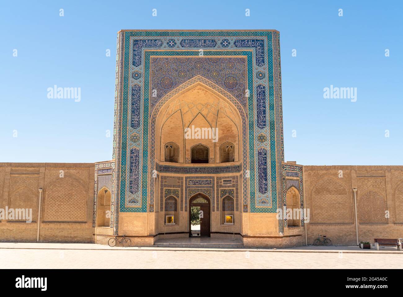 The Mir Arab madrasasi main gate in Bukhara, Uzbekistan Stock Photo - Alamy