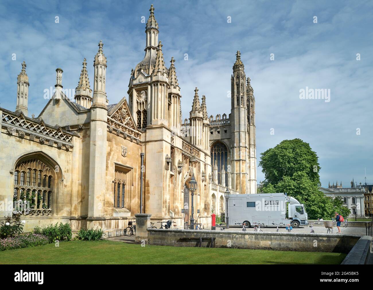 Bbc outside broadcast hi-res stock photography and images - Alamy