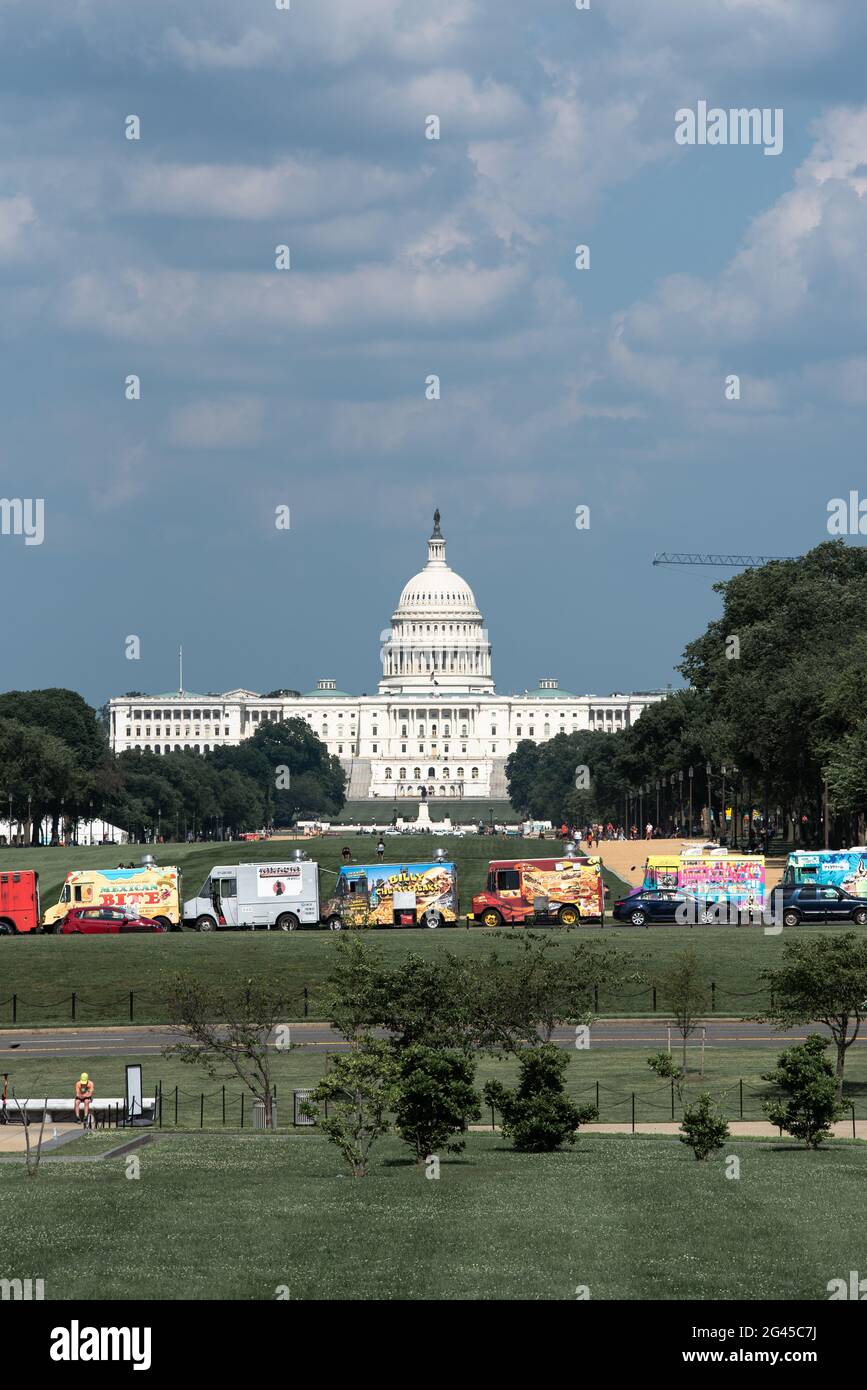 Dmv building hi-res stock photography and images - Alamy