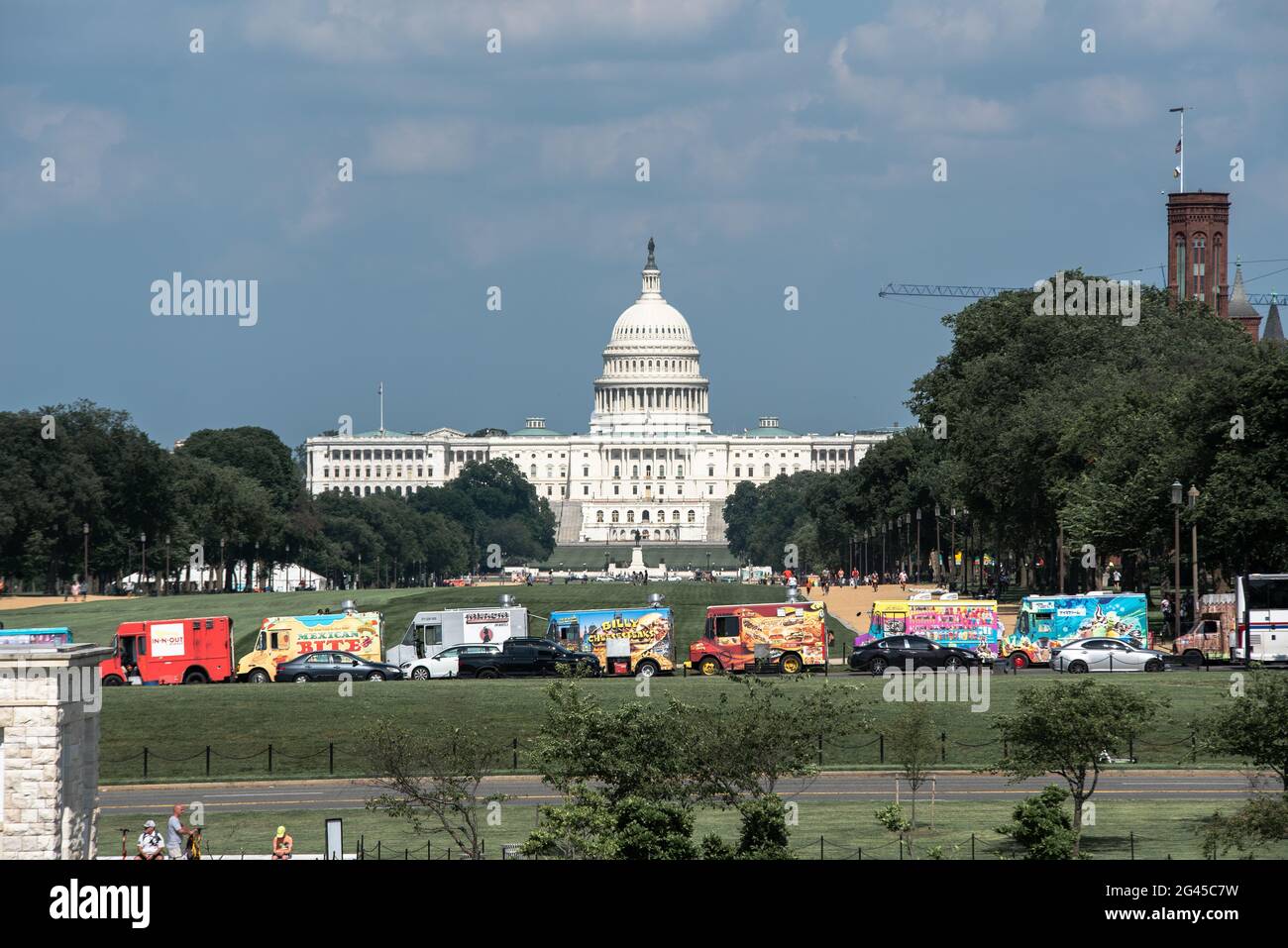 Dmv building hi-res stock photography and images - Alamy