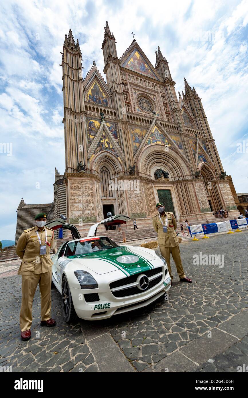 Dubai police hi-res stock photography and images - Alamy