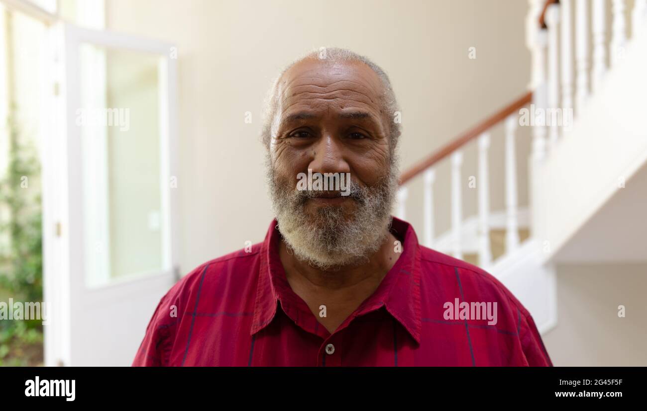 Elderly senior looking stairs hi-res stock photography and images - Alamy