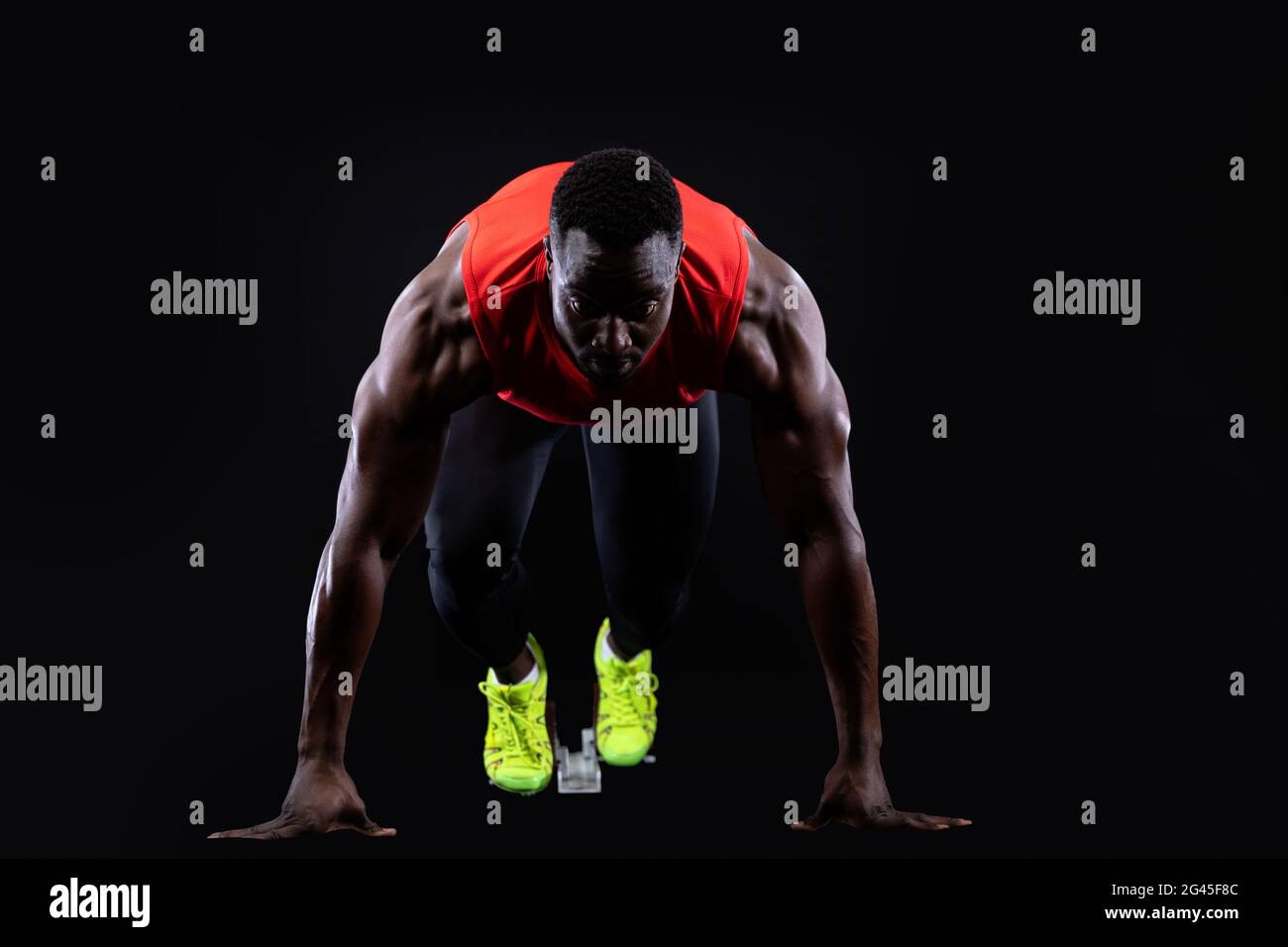 Runner on starting blocks hi-res stock photography and images - Alamy