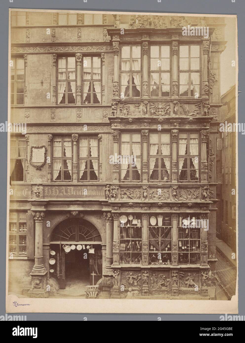 City hall in Paris; Hôtel de Ville Stock Photo - Alamy