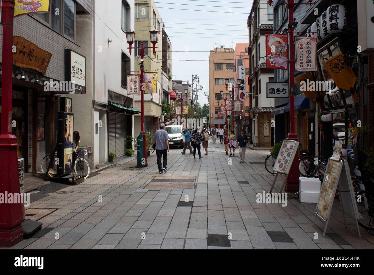 Japanese alleyway hi-res stock photography and images - Alamy