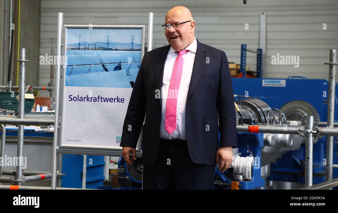 Ministerpräsident Michael Kretschmer, Staatsminister Thomas Schmidt und ...
