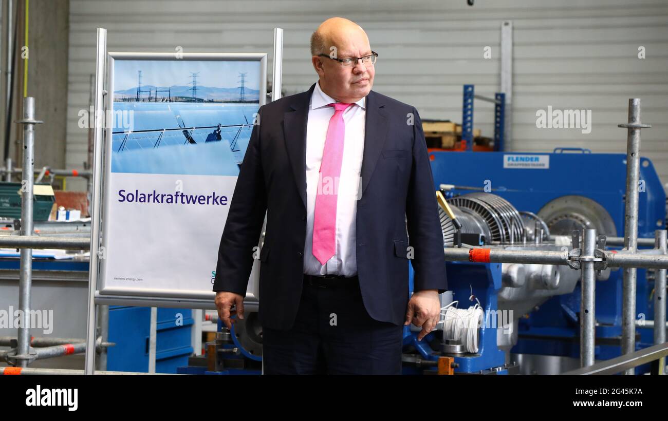 Ministerpräsident Michael Kretschmer, Staatsminister Thomas Schmidt und ...